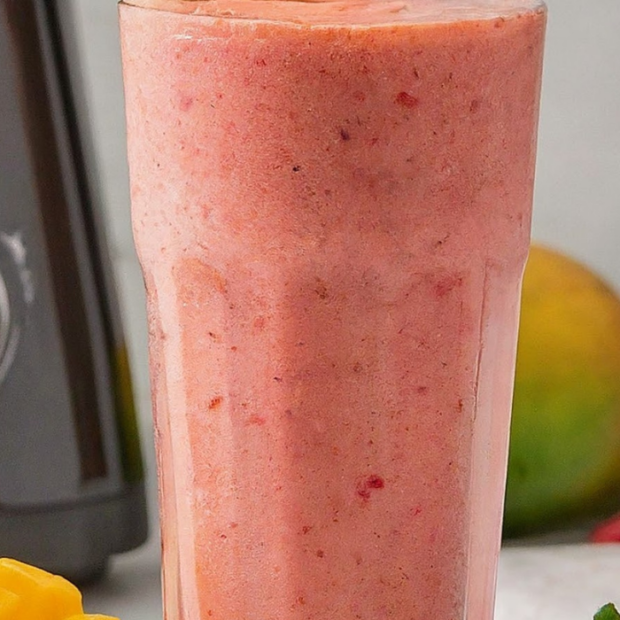 Strawberry Orange Mango Smoothie - Easy Peasy Meals