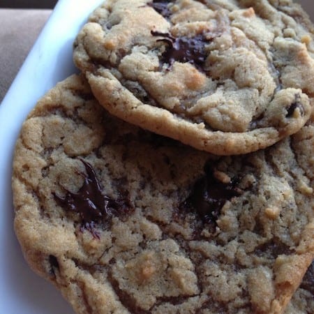 Halloween: Creepy Crawlie Chocolate Chip Cookies - Easy Peasy Meals