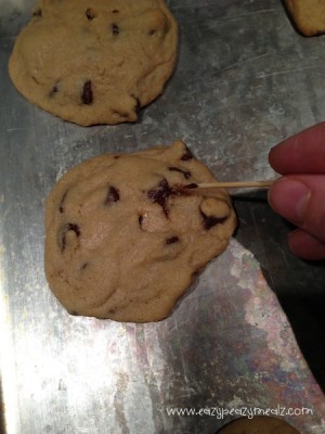 Halloween: Creepy Crawlie Chocolate Chip Cookies - Easy Peasy Meals