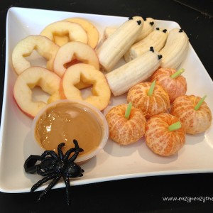 Halloween: Spooky Fruit Tray - Easy Peasy Meals