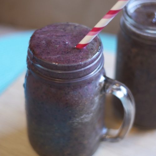 Blueberry Mango Smoothie - Easy Peasy Meals