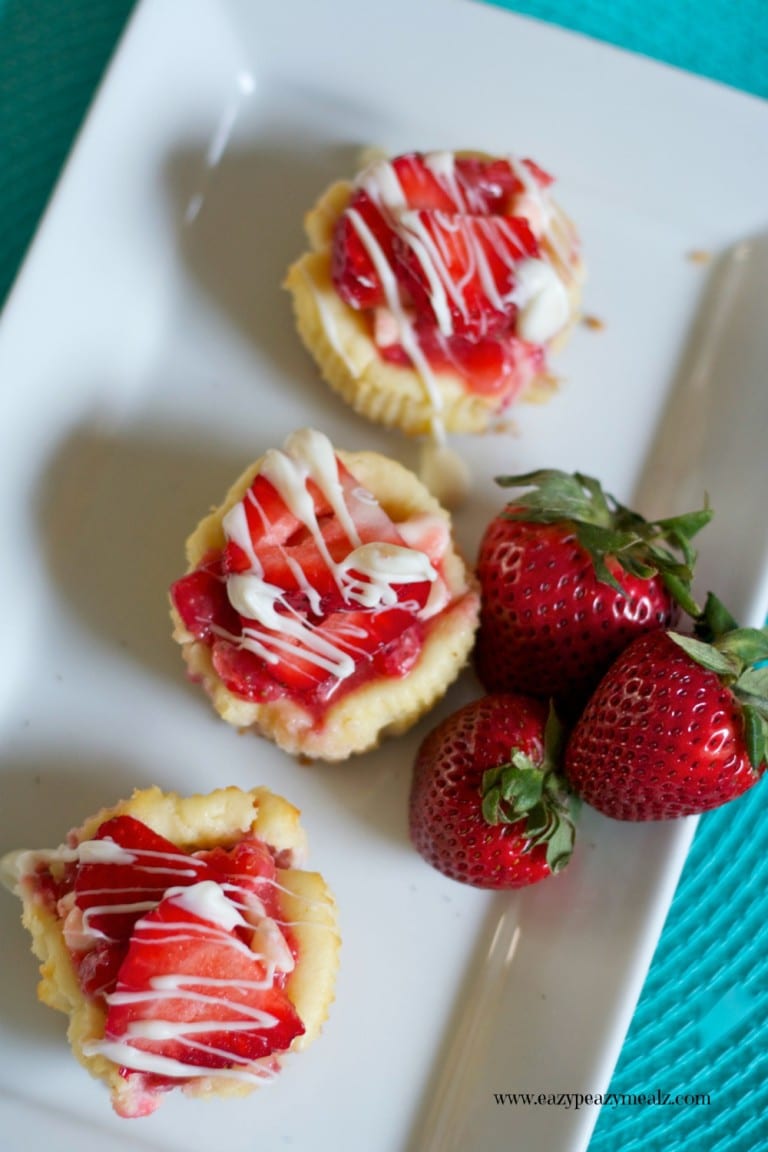 White Chocolate Strawberry Mini Cheesecake - Easy Peasy Meals