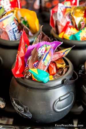 Boo Bark & Halloween Party - Easy Peasy Meals