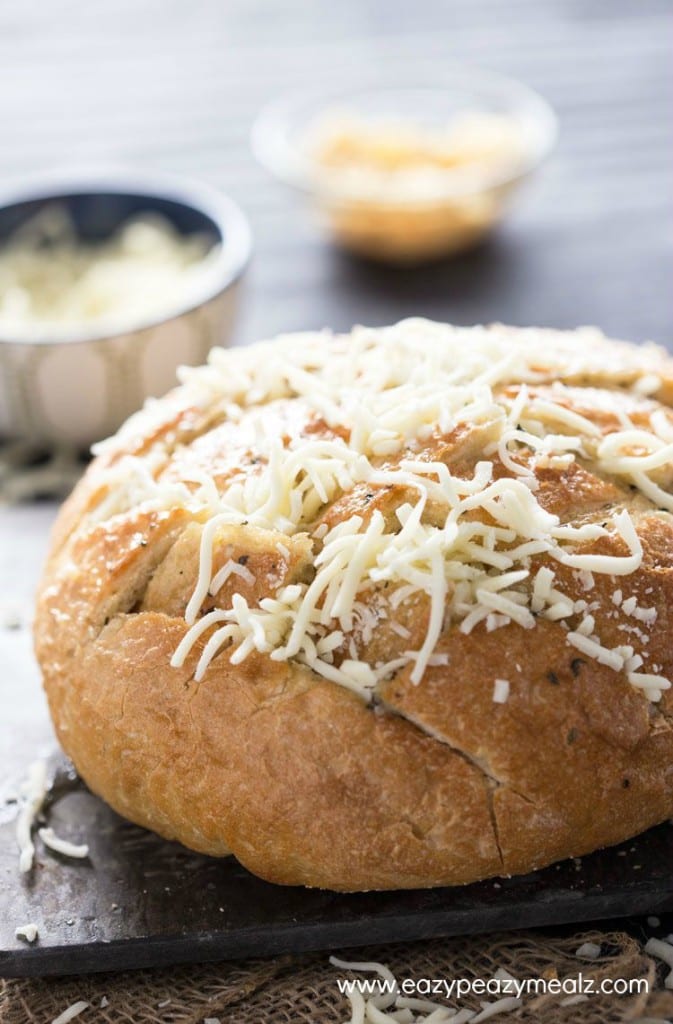 Cheesey Garlic Pull-It Bread - Easy Peasy Meals