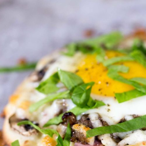 Breakfast Flatbread - Easy Peasy Meals