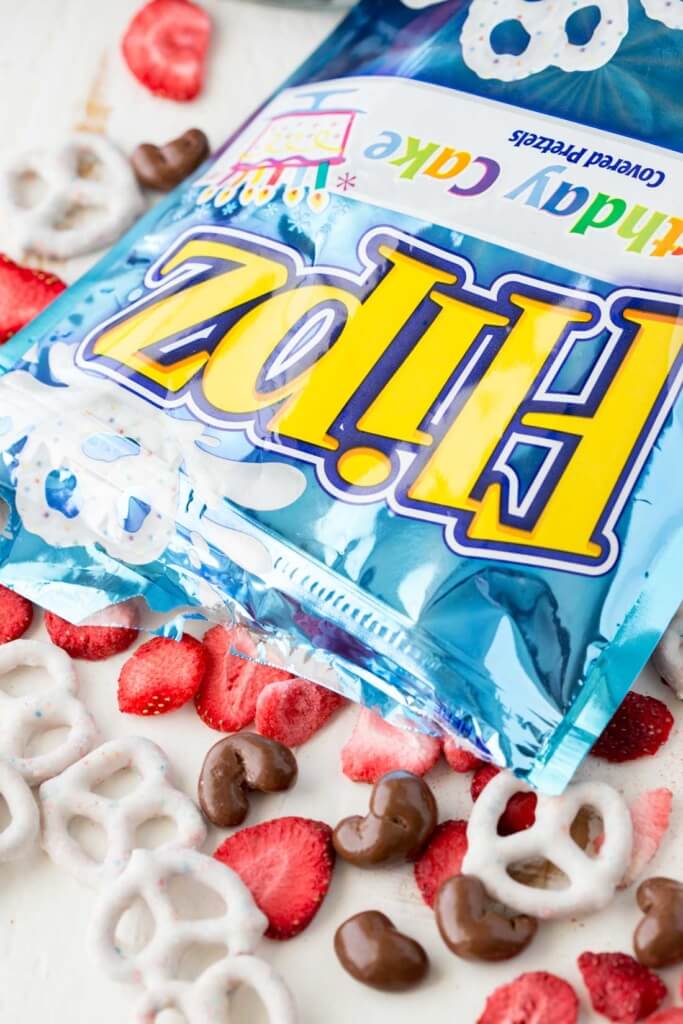 Neapolitan Road Trip Snack Mix - Easy Peasy Meals