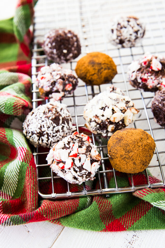 Hot Chocolate Truffles - Easy Peasy Meals