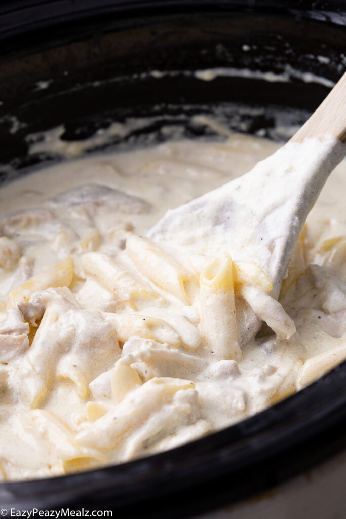 Slow Cooker Chicken Alfredo - Easy Peasy Meals