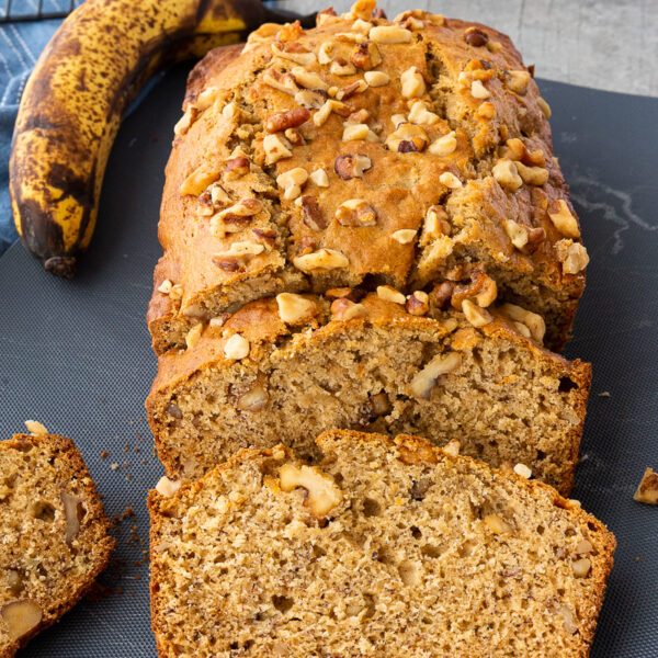 Banana Nut Bread - Easy Peasy Meals